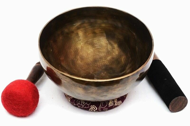 Кованая поющая чаша Plain Black ( 13,6 см, нота: Ми, 329 Гц )