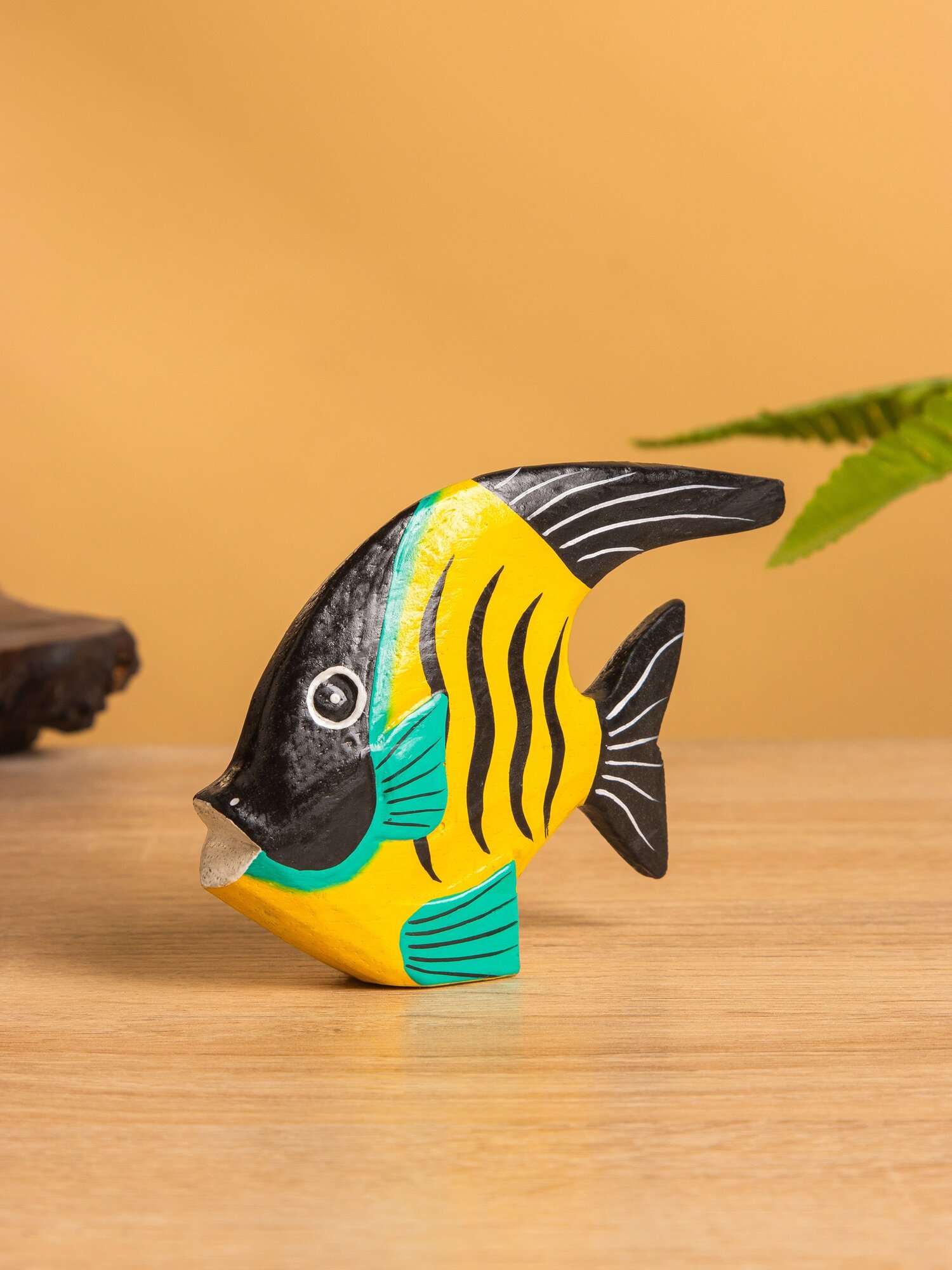 Сувенир «Экзотическая рыбка», 8×10×2.5 см, дерево