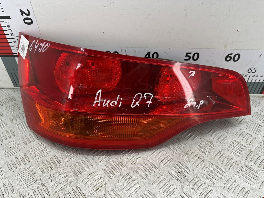 Фонарь задний левый Audi Q7 4L 4L0945093 арт. 2212439