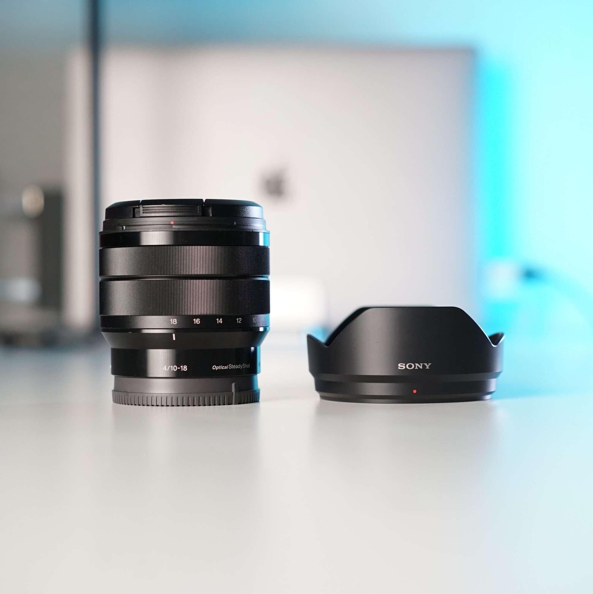 Объектив Sony E 10-18mm F/4 OSS, широкоугольный, зум, автоматическая фокусировка, черный