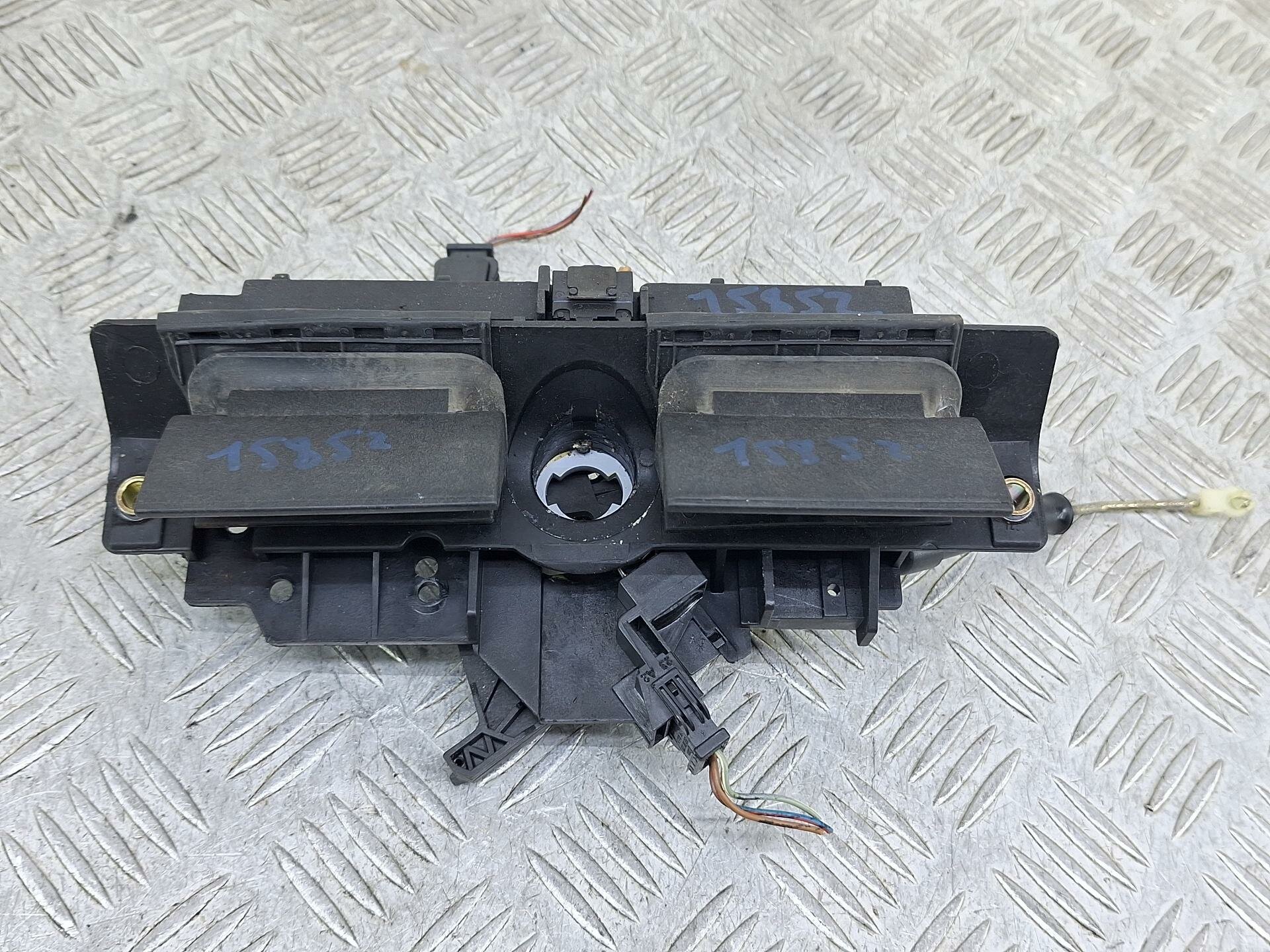 Ручка открывания багажника Audi A6 C5 рест. (2001 - 2005) 8D9827565H