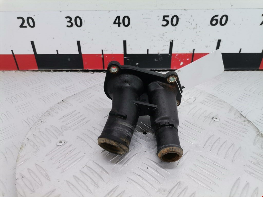 Корпус термостата Ford Focus 1 98MM9K478DA арт. 1561011