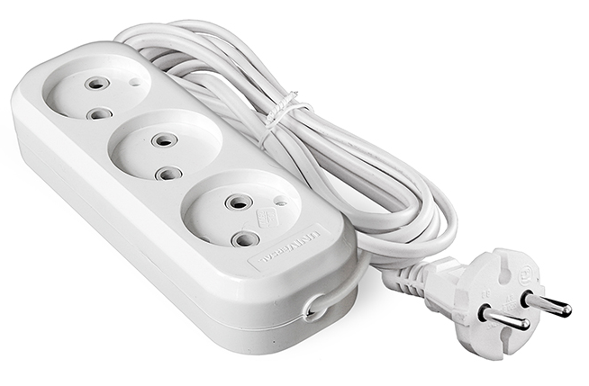 Удлинитель бытовой UNIVersal / Юниверсал У6-639 ШВВП 2х0.75, 2 метра 3 розетки, белый 9631932