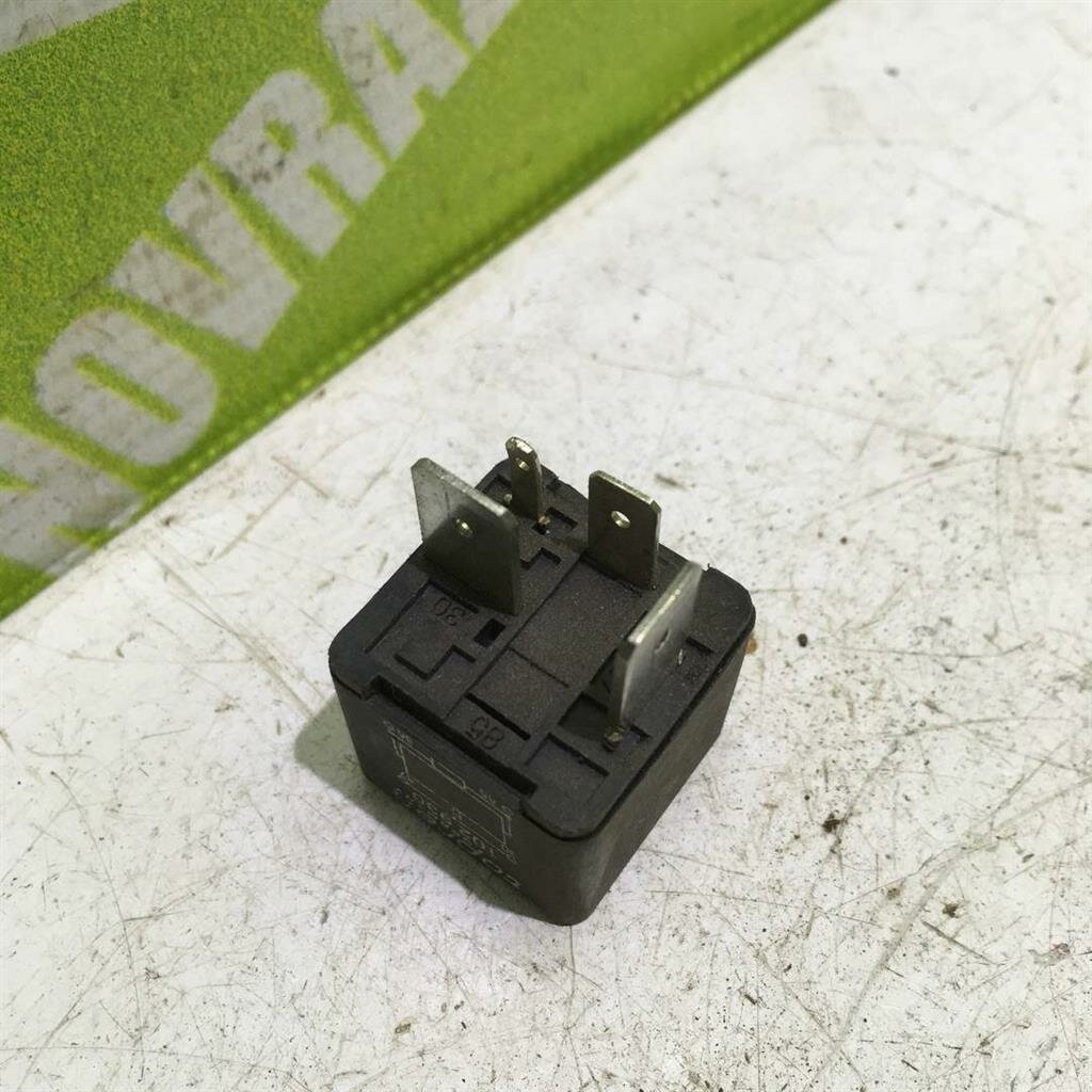 Реле VW Passat B3 1988-1993