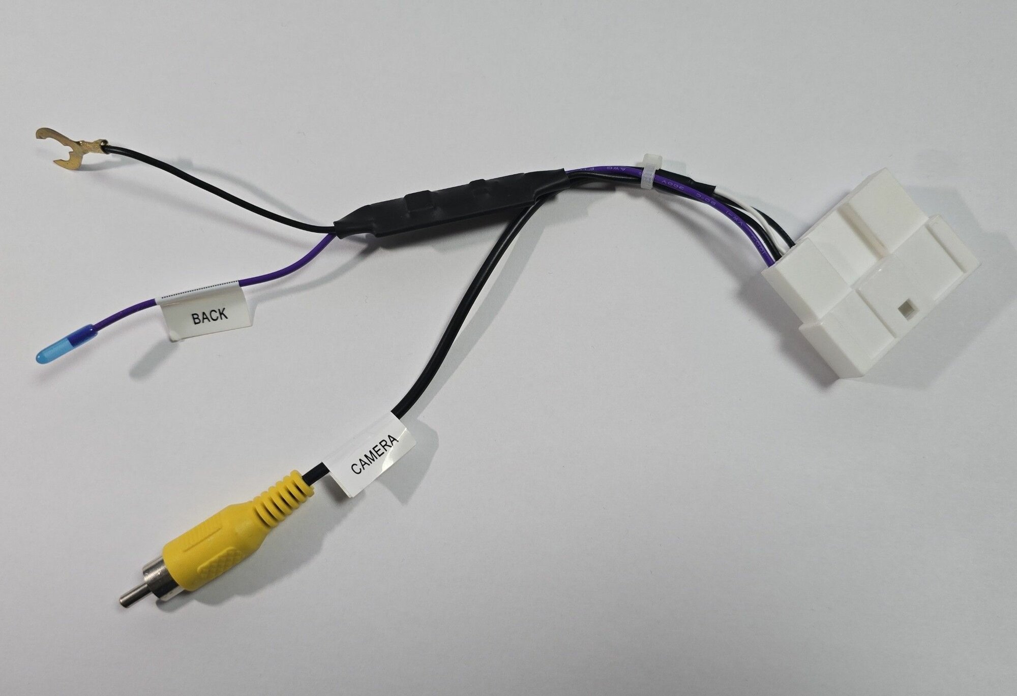 Переходник штатной камеры автомобиля Toyota 23pin