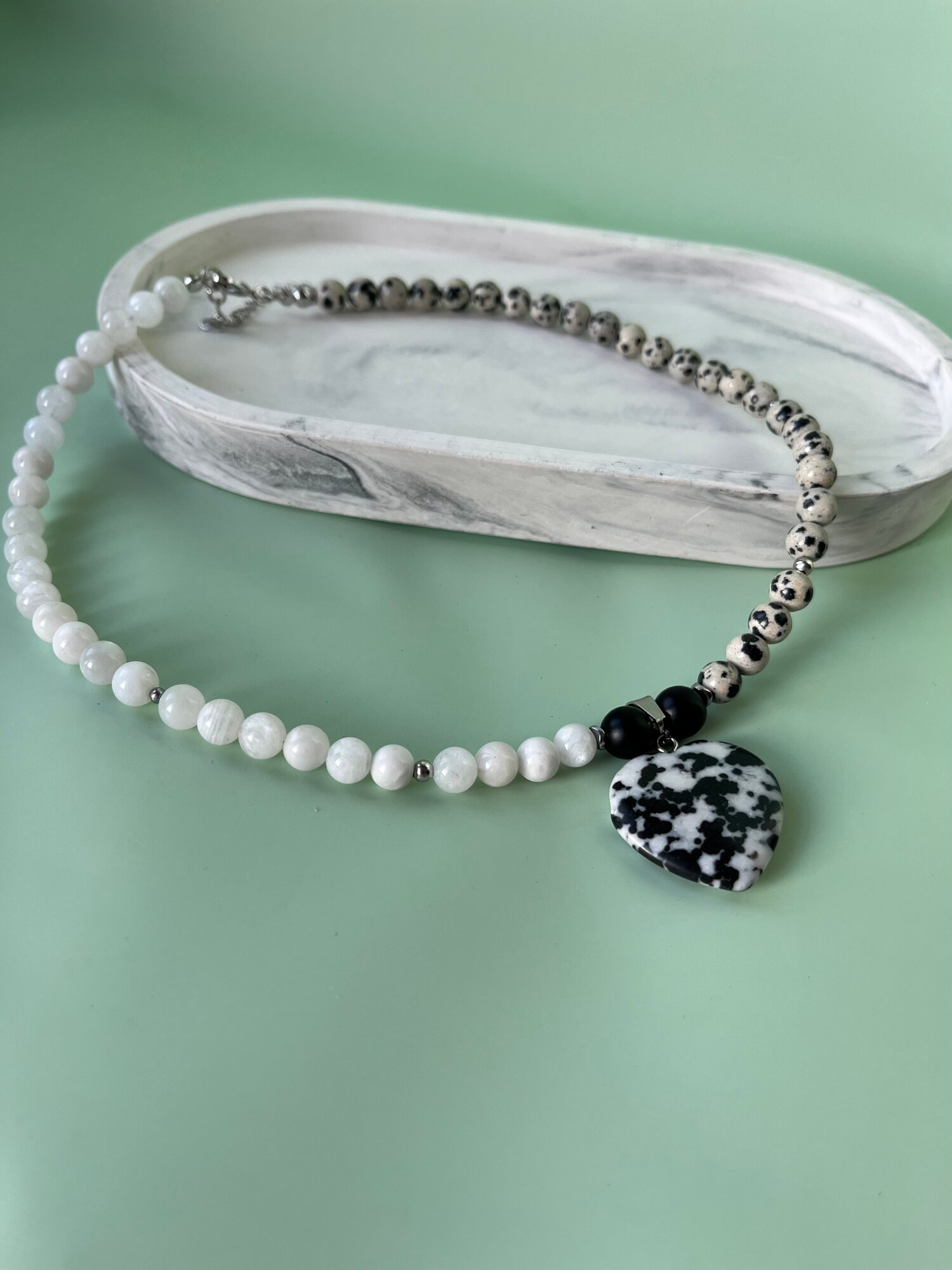 Славянский оберег, колье, яшма, кварц