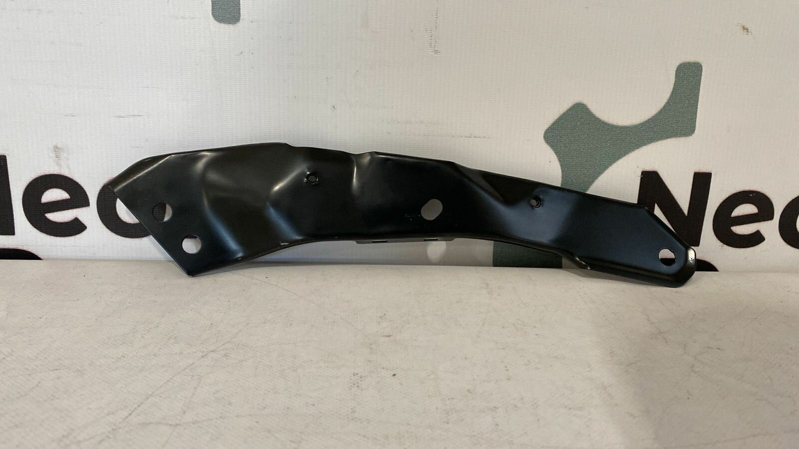 Планка правой фары VW Golf 6 2009-2013