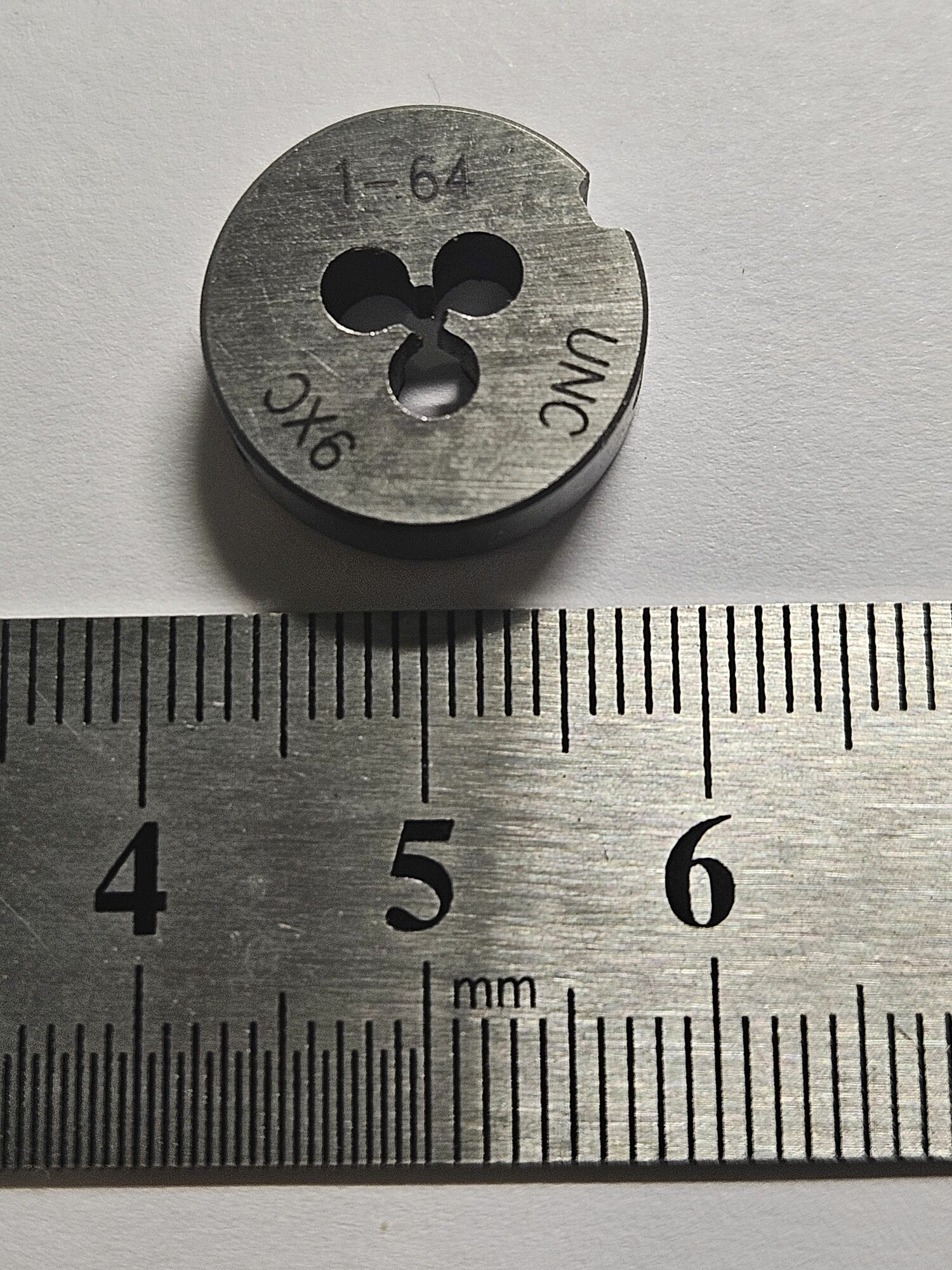 Плашка дюймовая UNC №1 64 нитки/дюйм