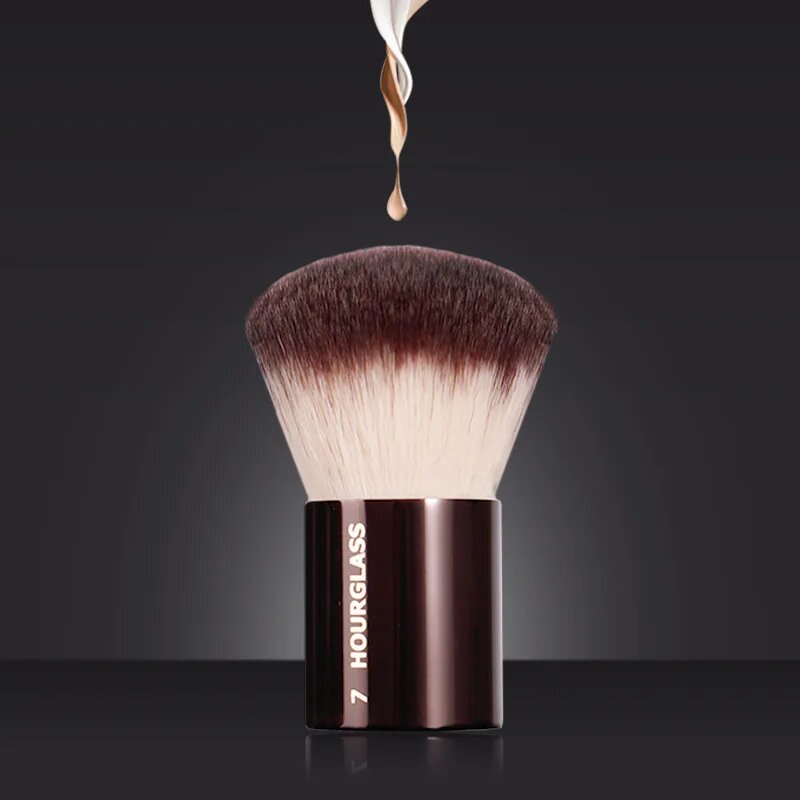 Hourglass Pro Foundation Retra Кисть для макияжа, Handle Color: 7