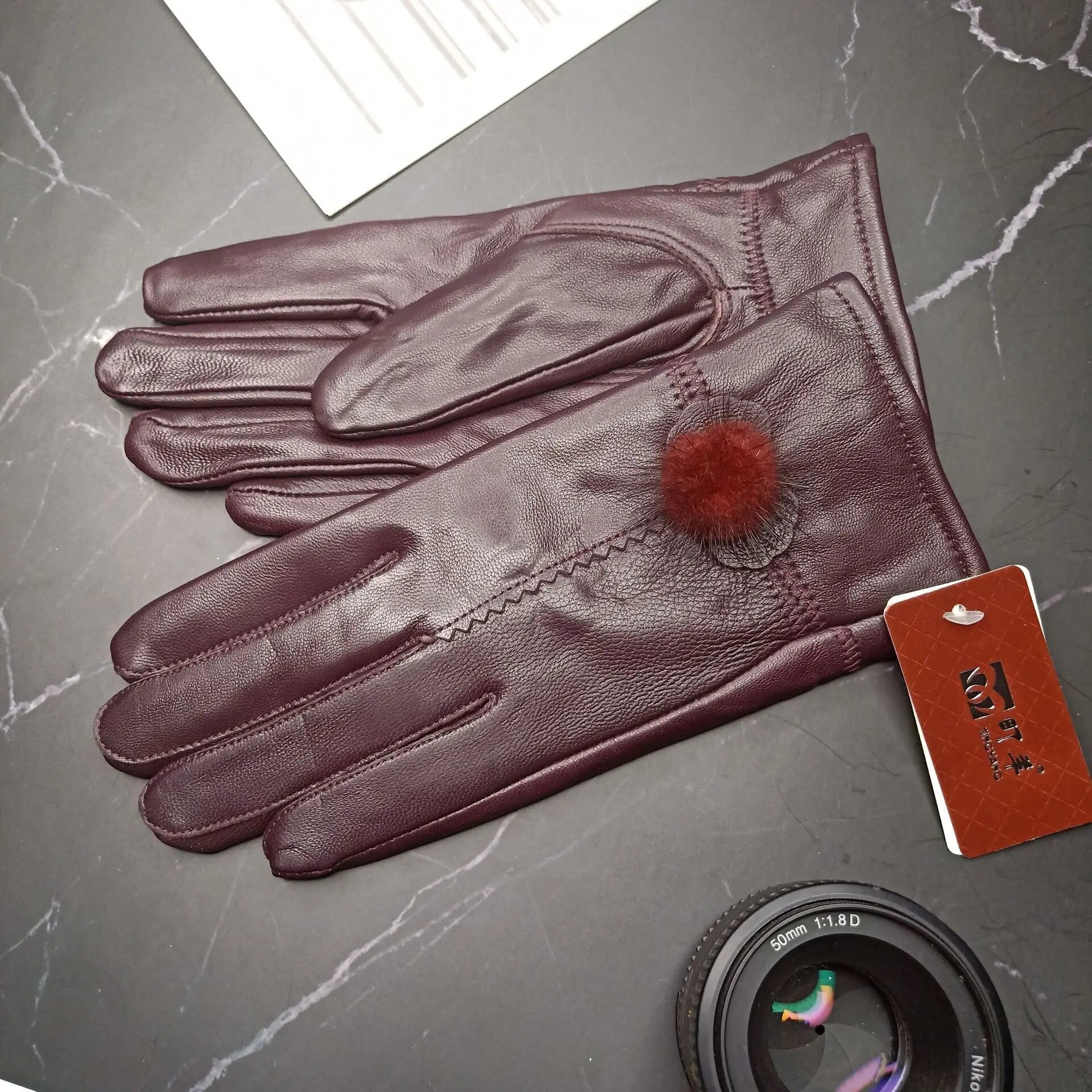 Перчатки для женщин