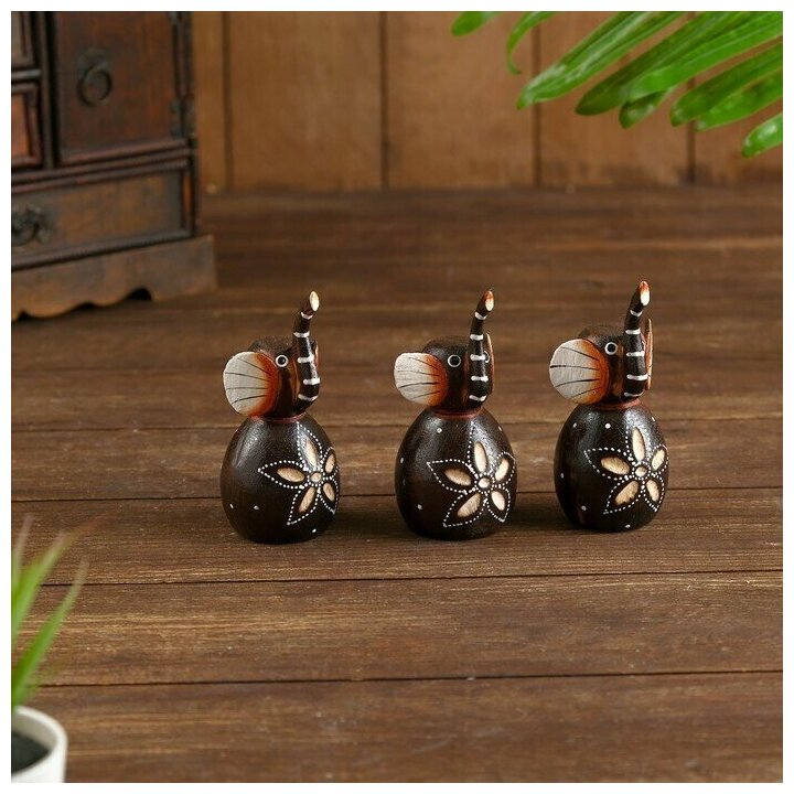 Сувенирный набор фигурок Sima-land "Слоники", 3 шт, 14х4,5х12 см, деревянный