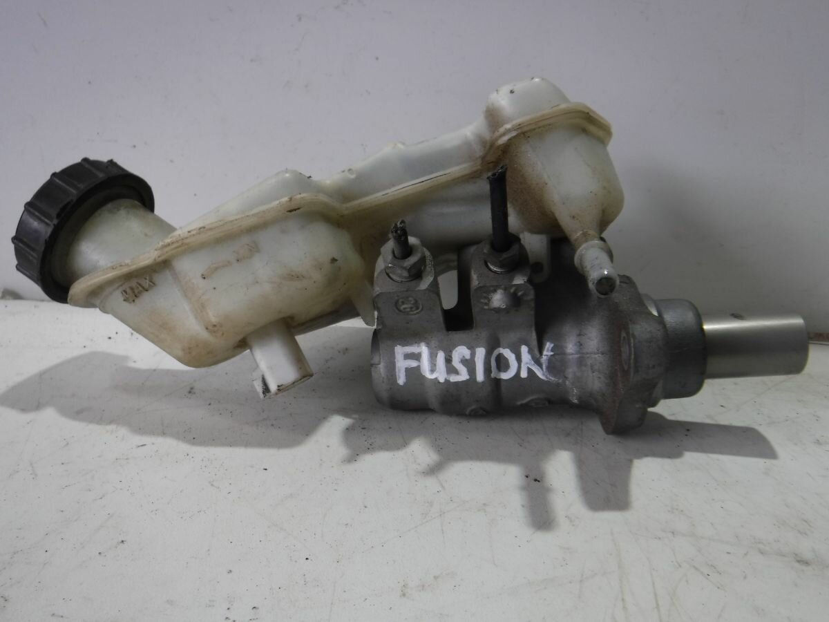 Цилиндр тормозной главный Ford Fusion I (2002—2005) 1743440