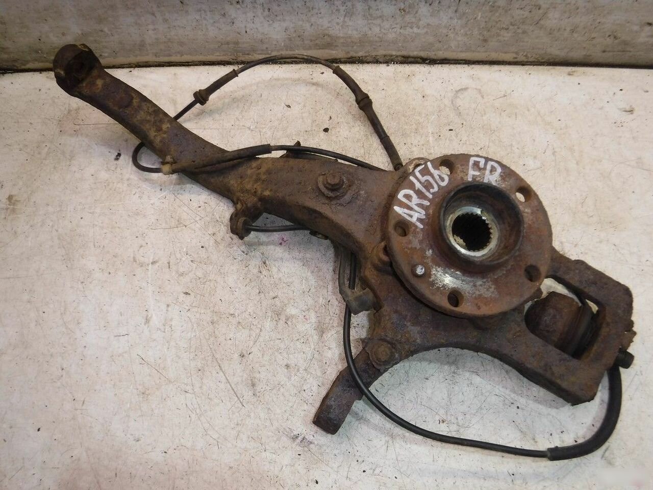 Кулак поворотный передний правый Alfa Romeo 156 I (1997—2002) 60624976