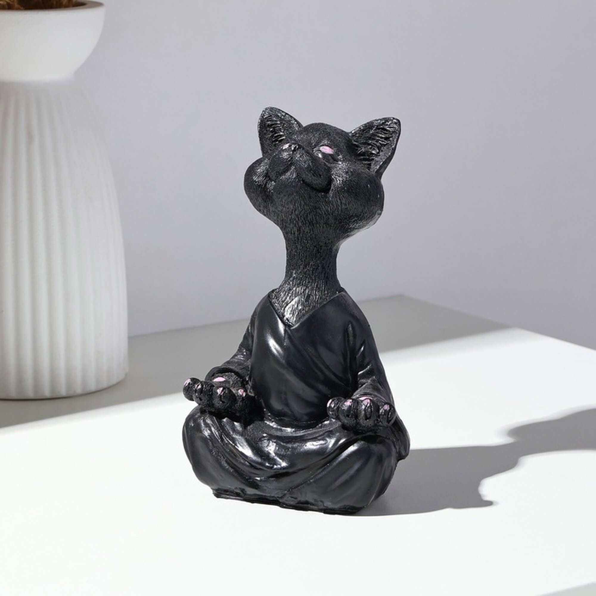 Фигура "Кошка йог" черная, 11х23х6см