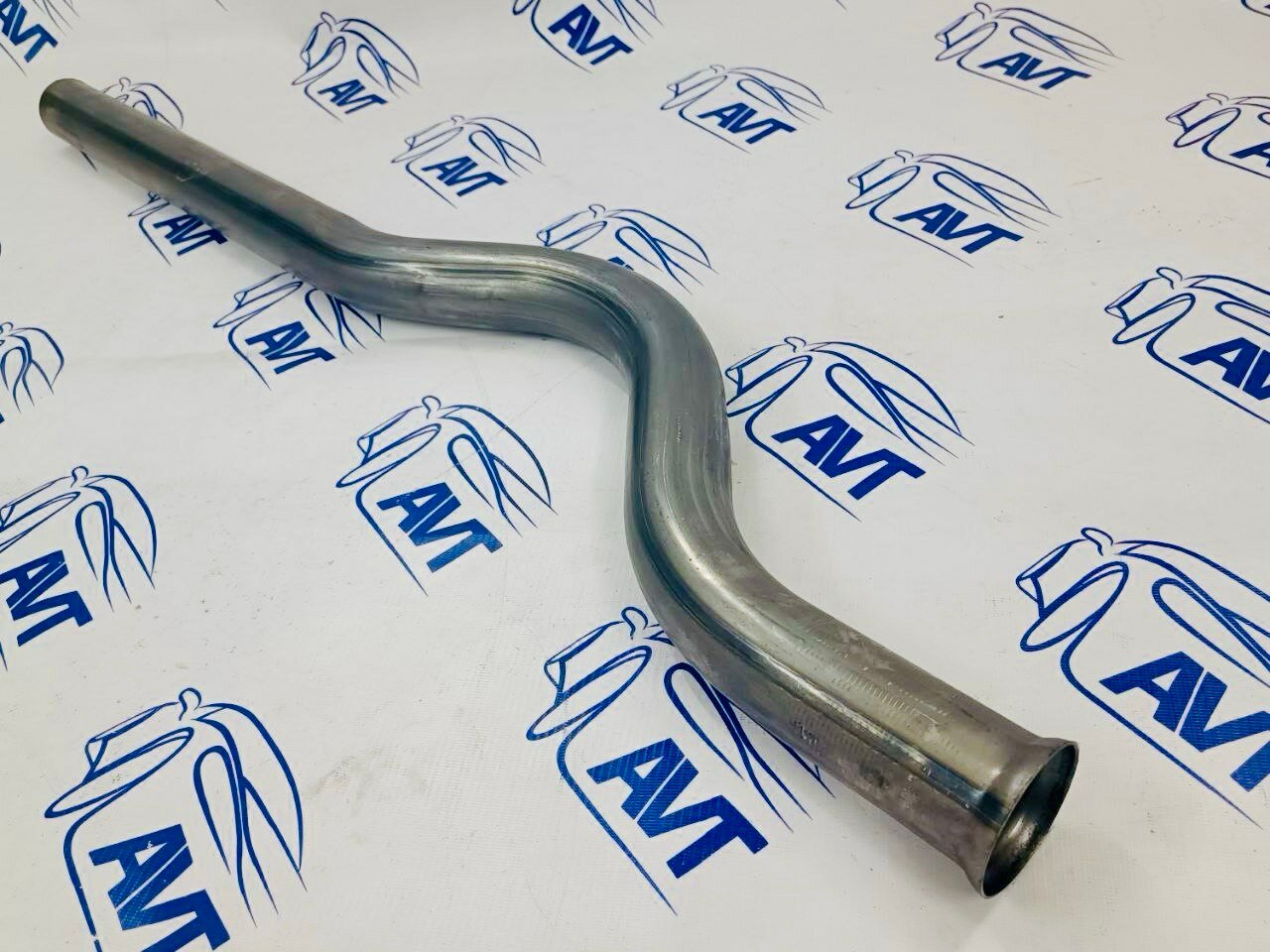 Изгиб трубы глушителя, переход через балку, труба диаметр 51 мм(сталь 08ПС)