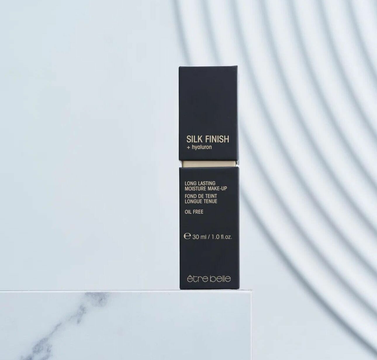 Etre Belle Тональный крем с гиалуроной кислотой Silk Finish Make Up + Hyaluron, цвет светло-бежевый