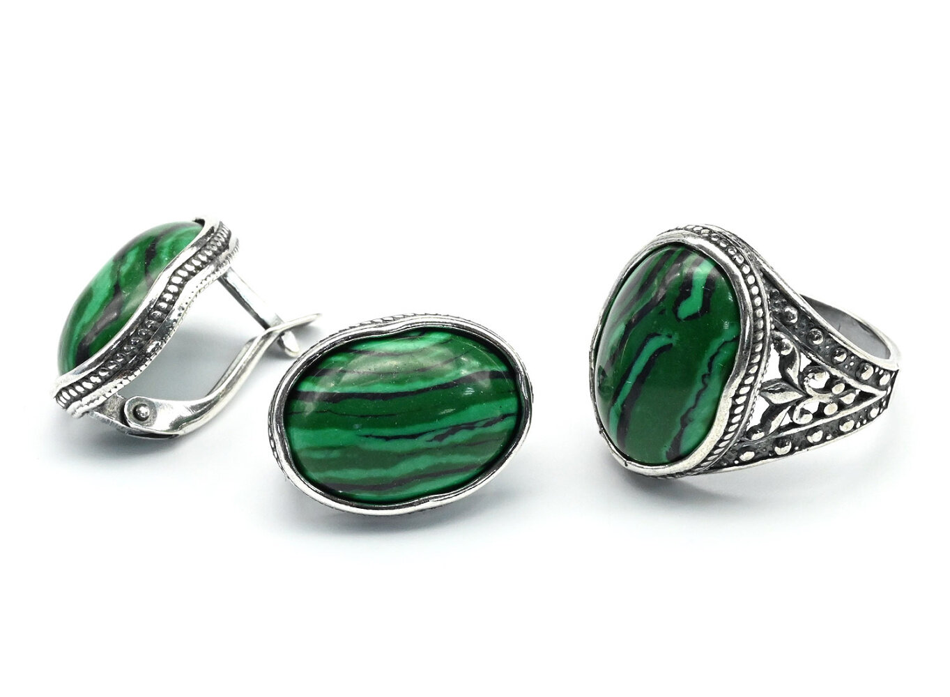 Комплект бижутерии: кольцо, серьги, малахит синтетический