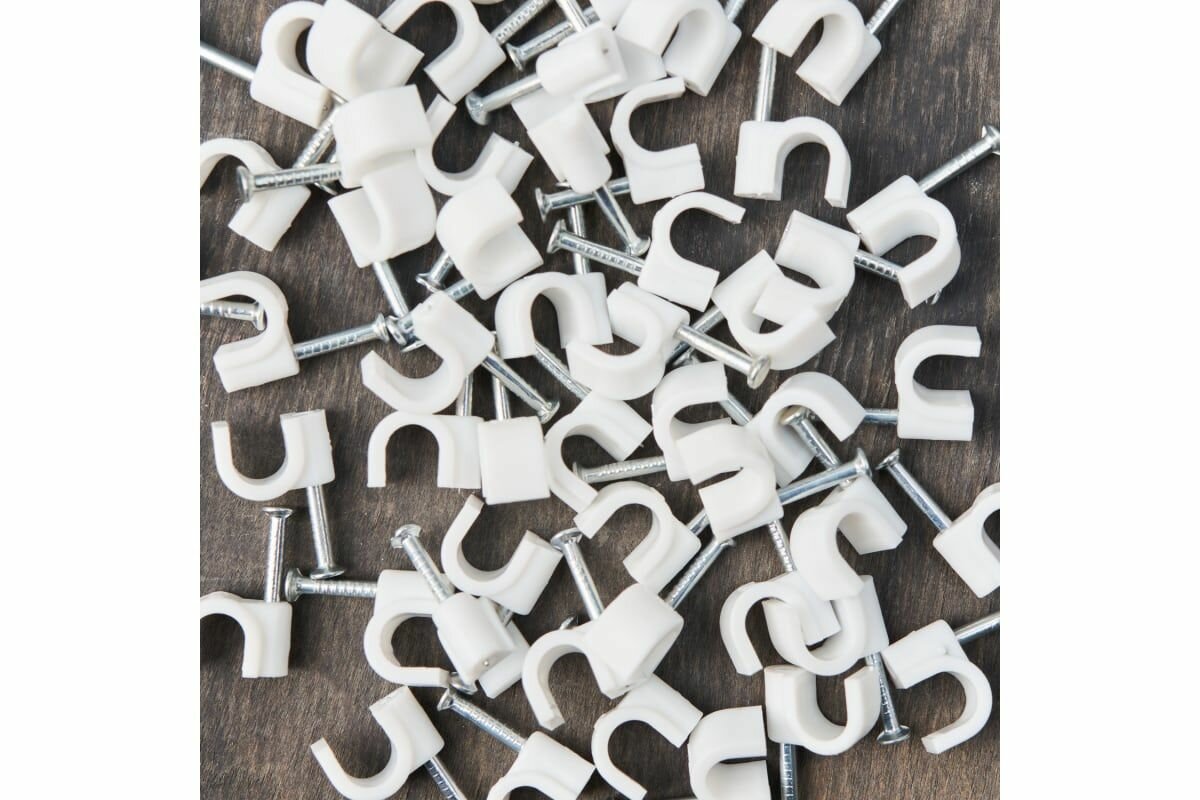 Круглый крепеж кабеля REXANT 6 мм, белый, 50шт