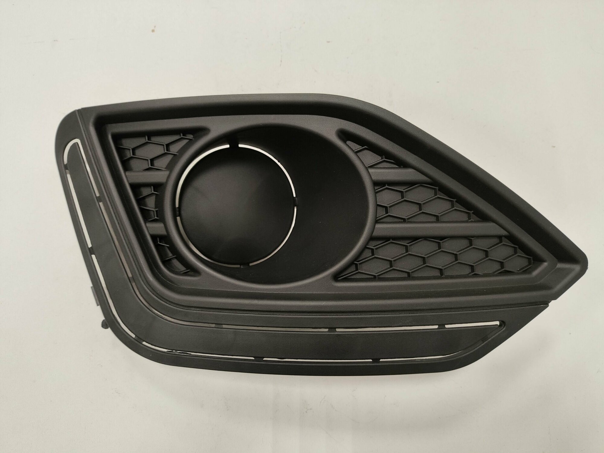 Рамка фары противотуманной правая Lifan Myway [1.8 16V 5AT внедорожник] PBA2803516