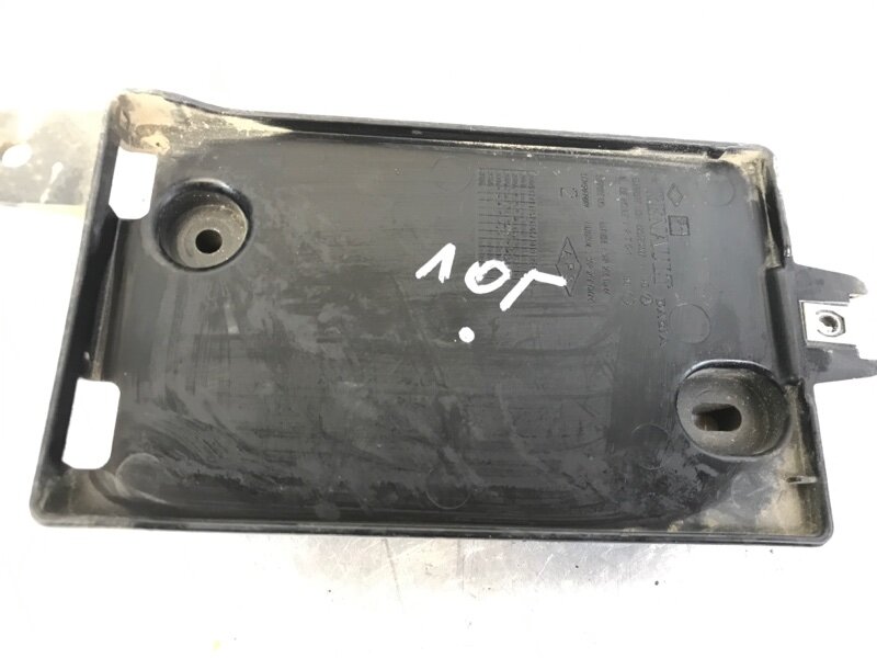 Крышка блока предохранителей Renault Logan LS 2004 (б/у) 8200302627