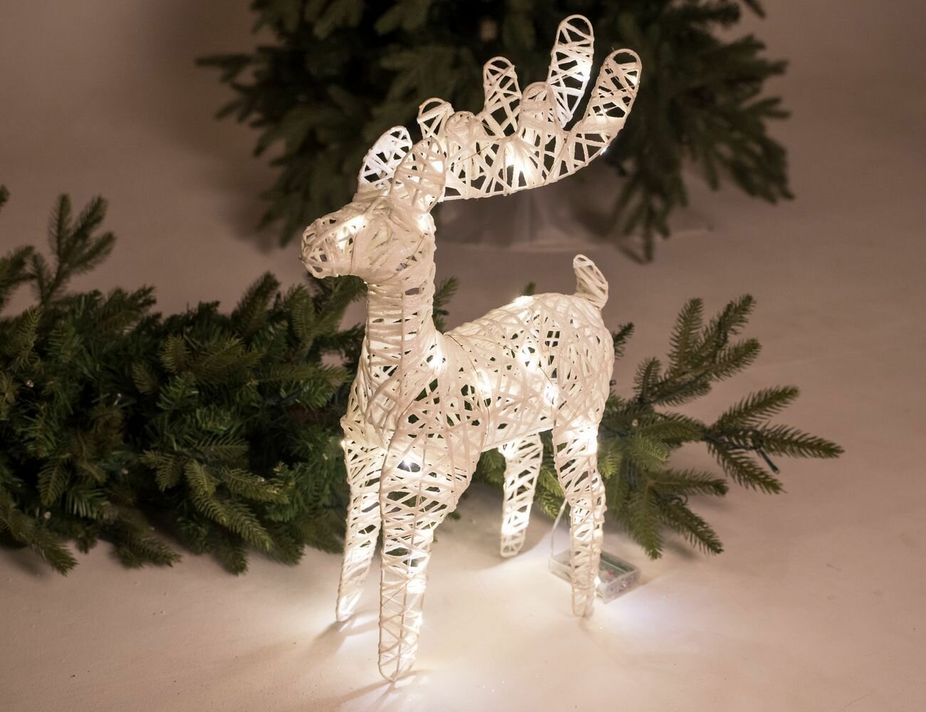 Светящаяся фигура, белый, 50 теплых белых mini LED-огней, 50 см, таймер, батарейки, Koopman International