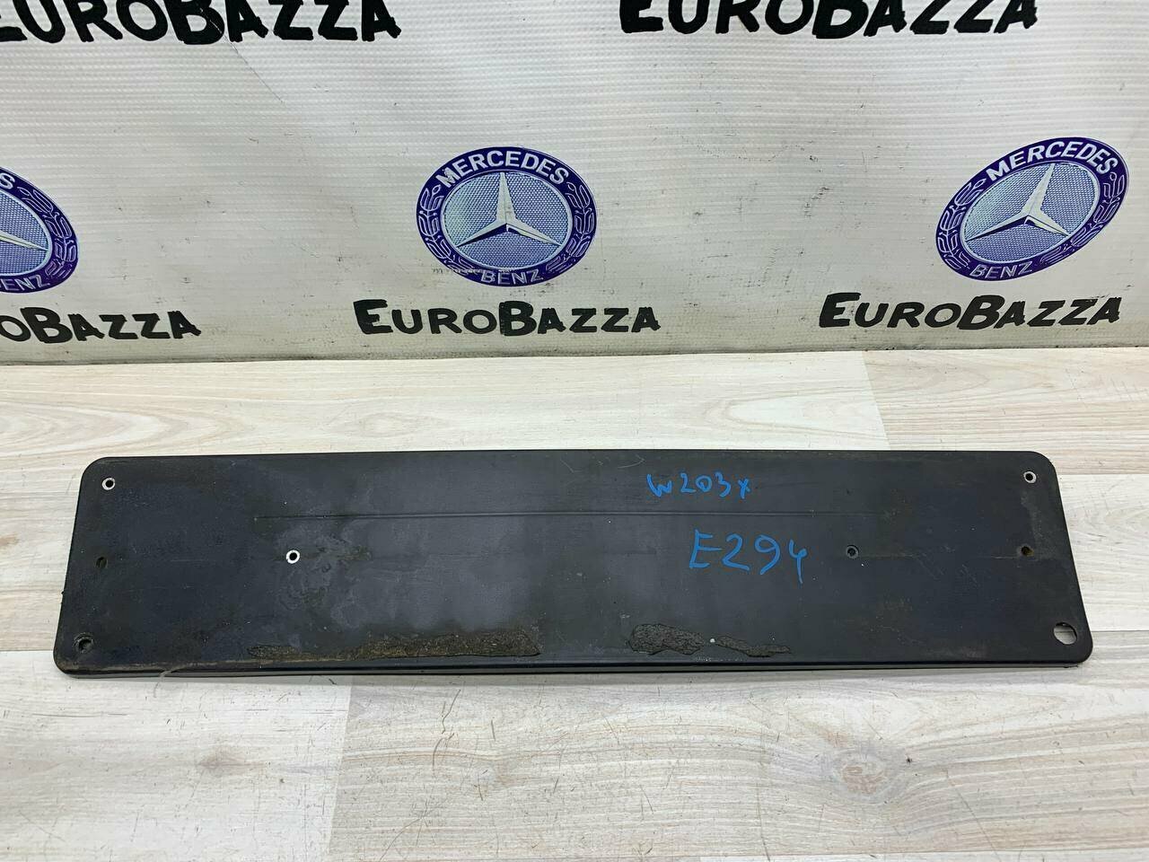Накладка переднего бампера под номер Mercedes W203 A2038852981