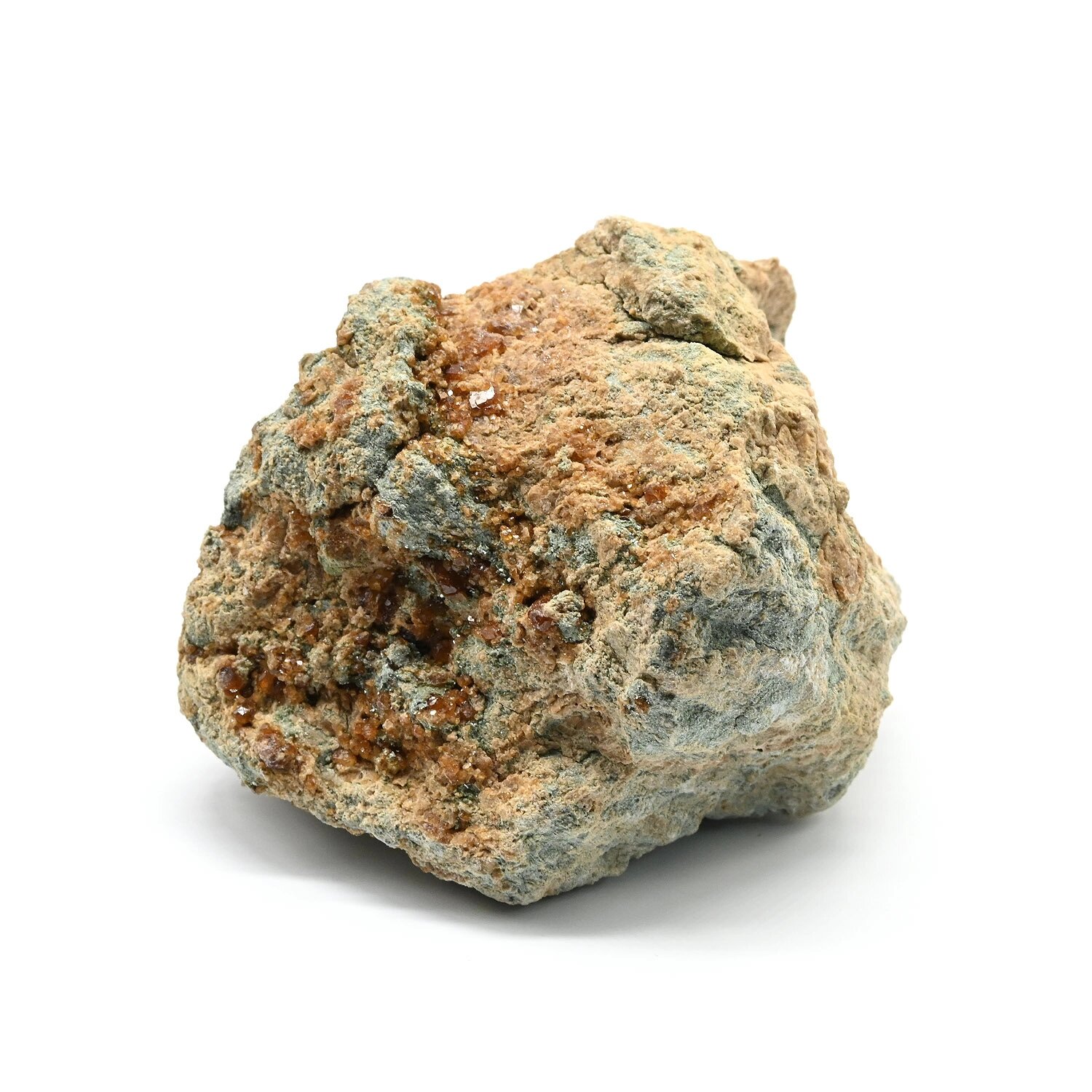 Кристаллы граната спесартина в породе 63*45*42мм, 175г .