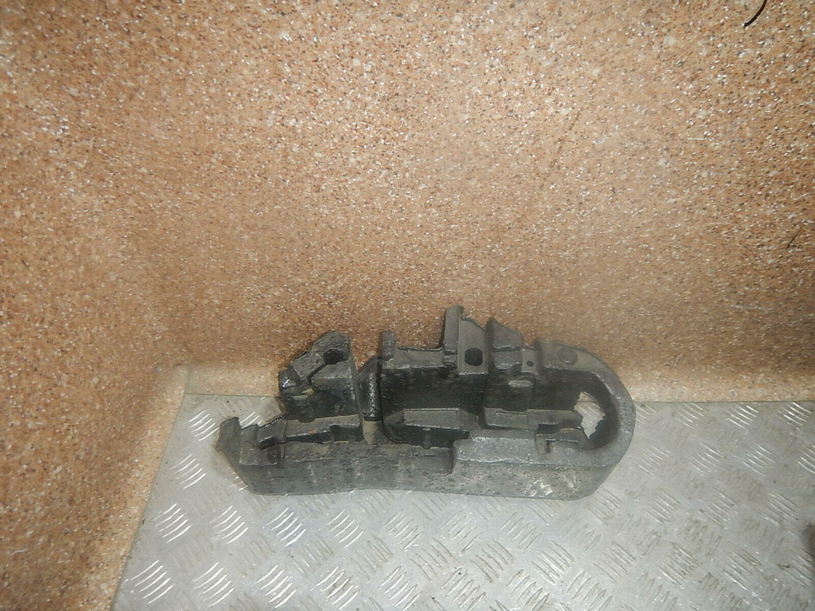 Б/У Ящик для инструментов, Renault (Рено)-MEGANE II (02-09) RENAULT MEGANE II (02-09) Без повреждений. 289359 RENAULT ар...