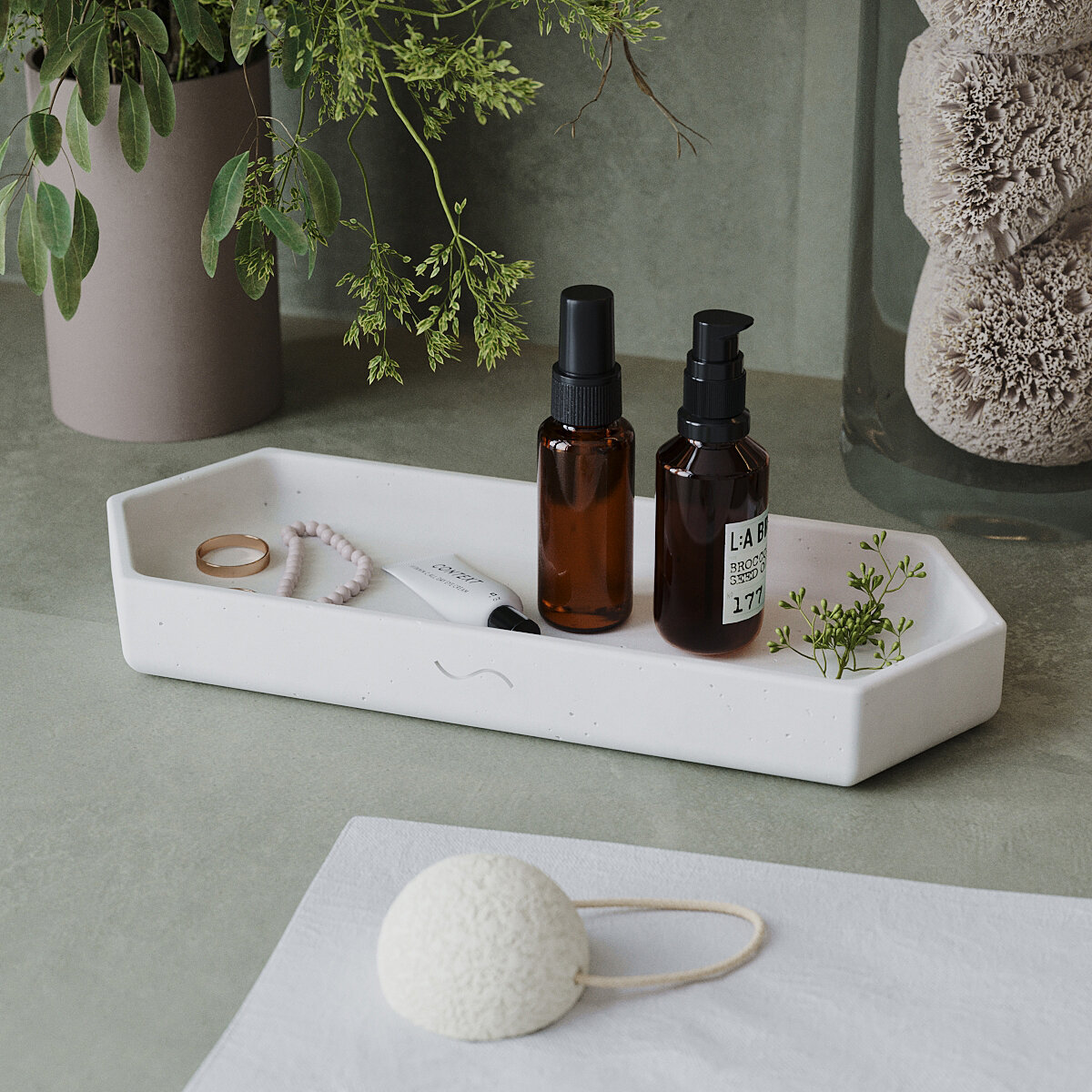 Декоративный поднос MUSKO HOME Sakura S, 29x11 см, бетон, белый матовый