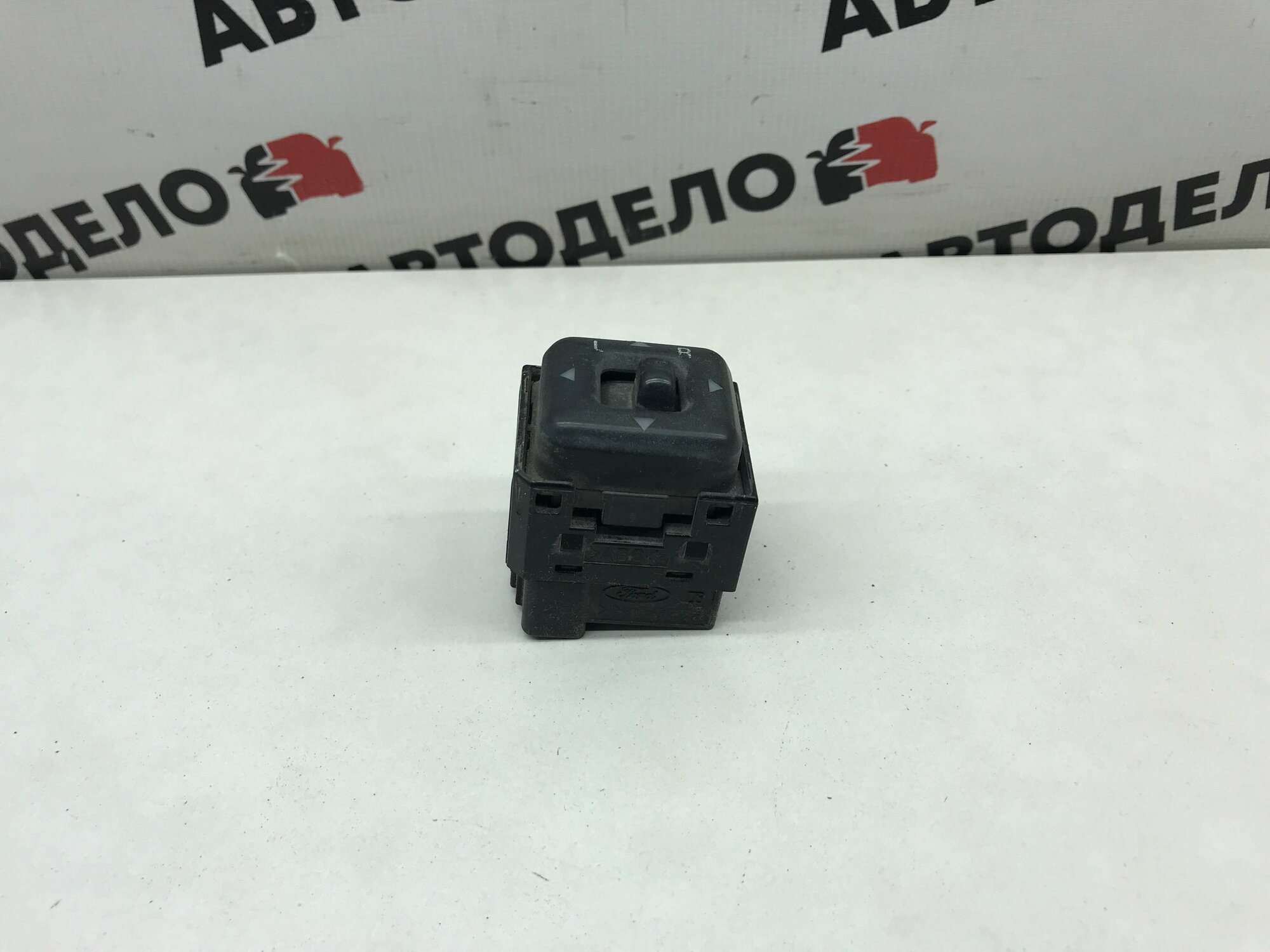 Блок управления зеркал Lincoln Town Car FN145 2001