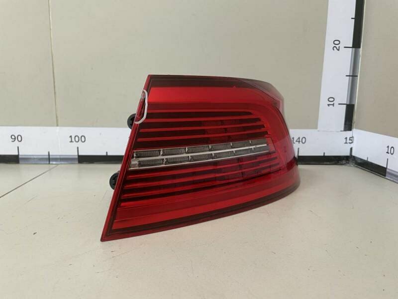 Фонарь задний наружный правый Volkswagen Passat B8 2015 кат.номер: 3G5945208C