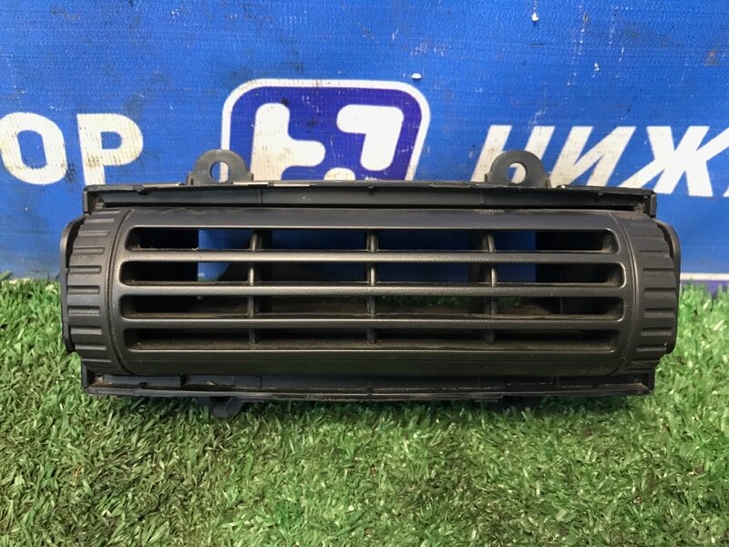 Дефлектор воздушный Nissan X-Trail T30 2.0 QR20DE 68755EQ400