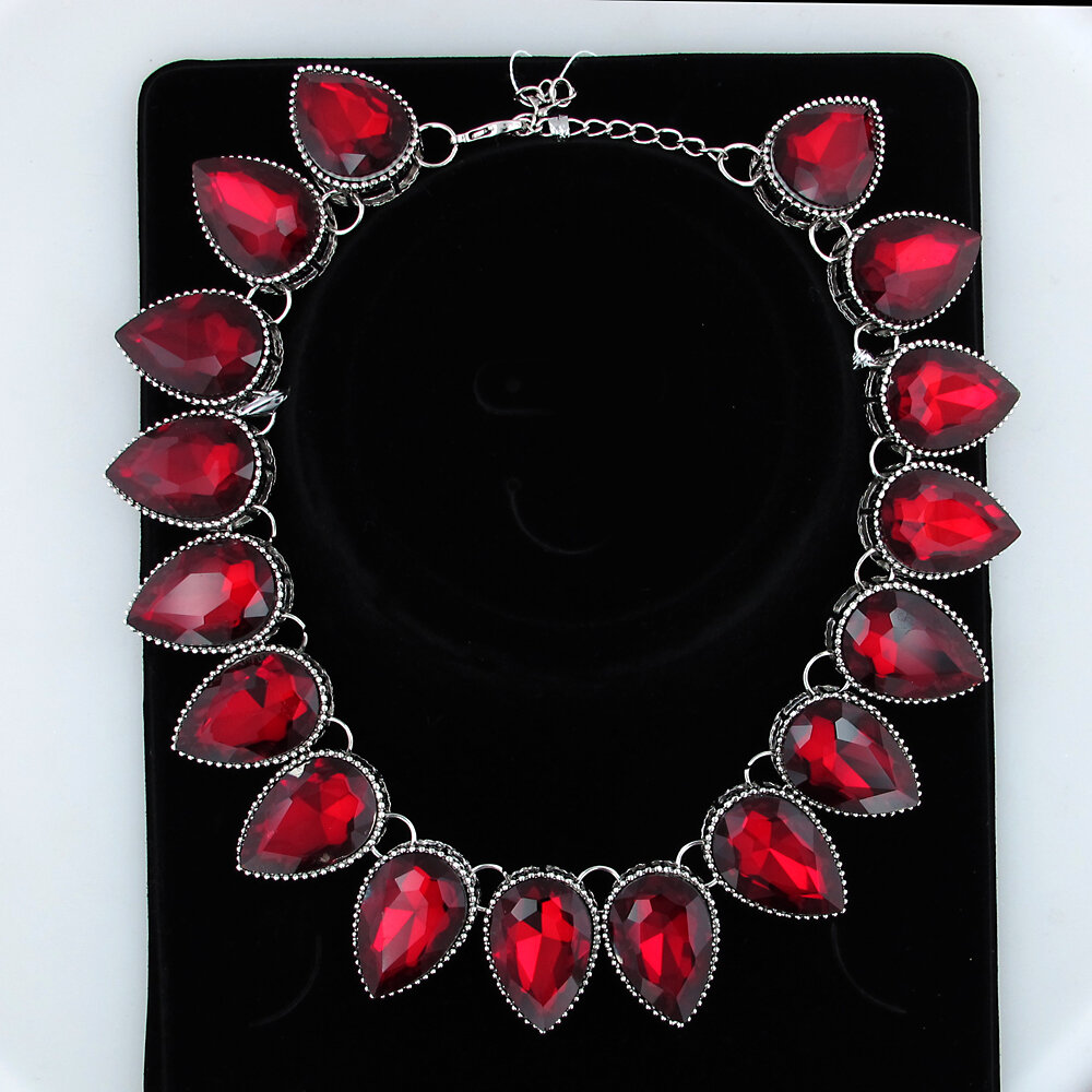 Колье, стекло