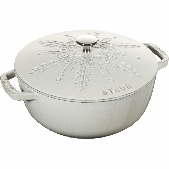 Кастрюля с крышкой STAUB Cocotte snowflake, чугунная, диаметр 24 см, цвет белый трюфель, 40506-548-0