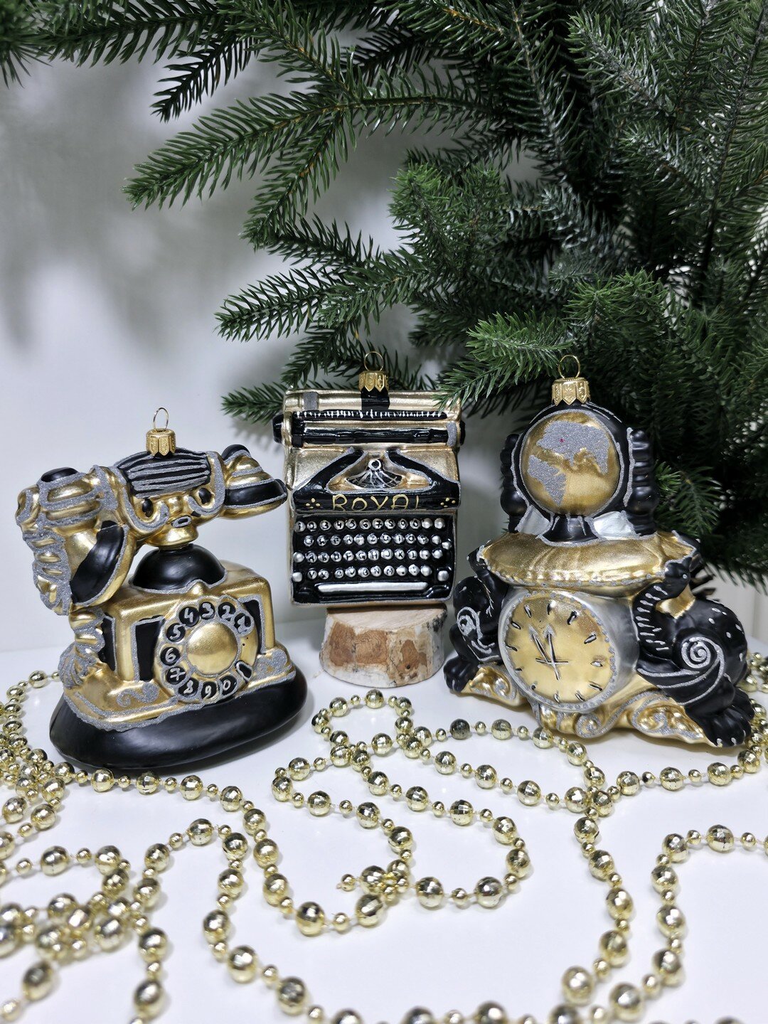 Набор ёлочных игрушек Печатная машинка, часы с глобусом и телефон