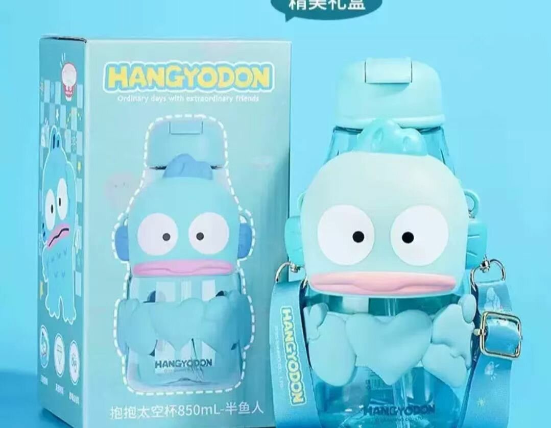 Бутылка для воды Miniso Sanrio Kuromi, изготовлена из пластика, 850 мл, доступны различные модели.