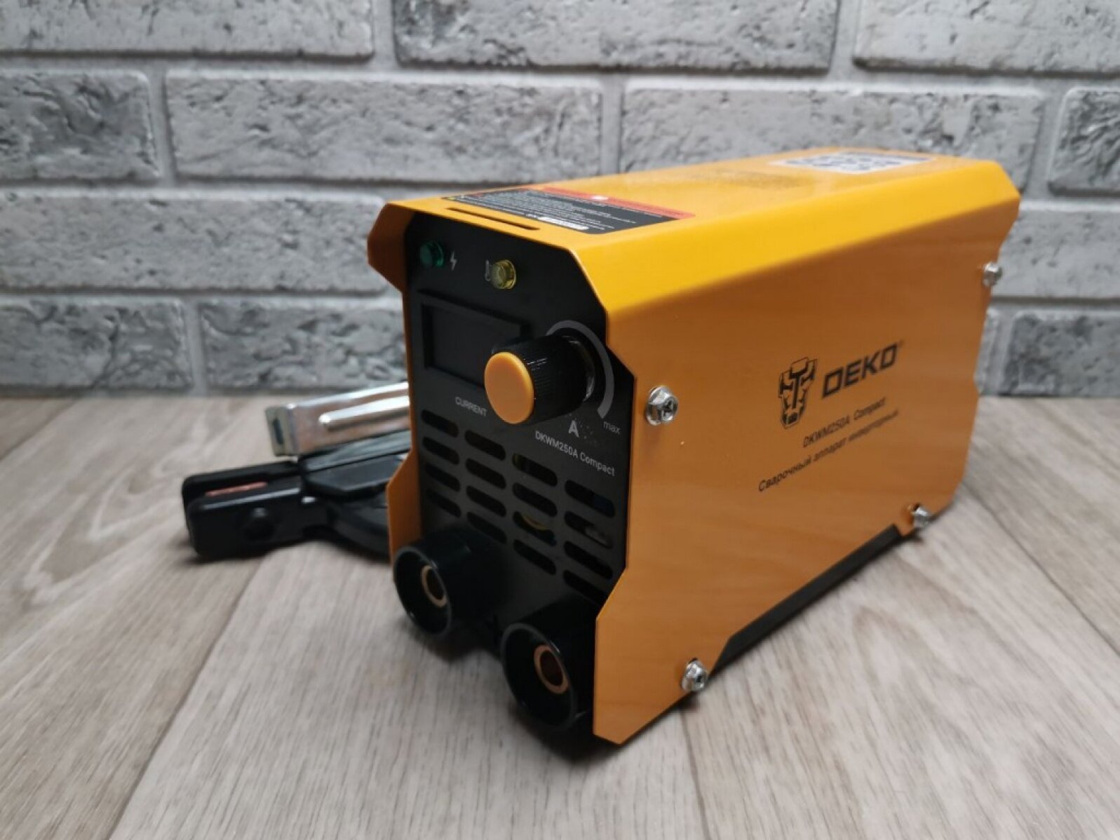 Сварочный аппарат DEKO DKWM250A Compact, MMA 4200 Вт