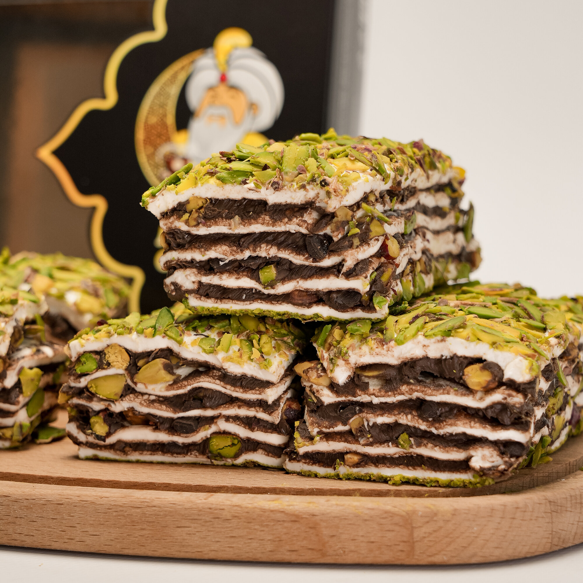 Лукум молочно-фисташковый торт с шоколадным кремом 500 гр. Турция