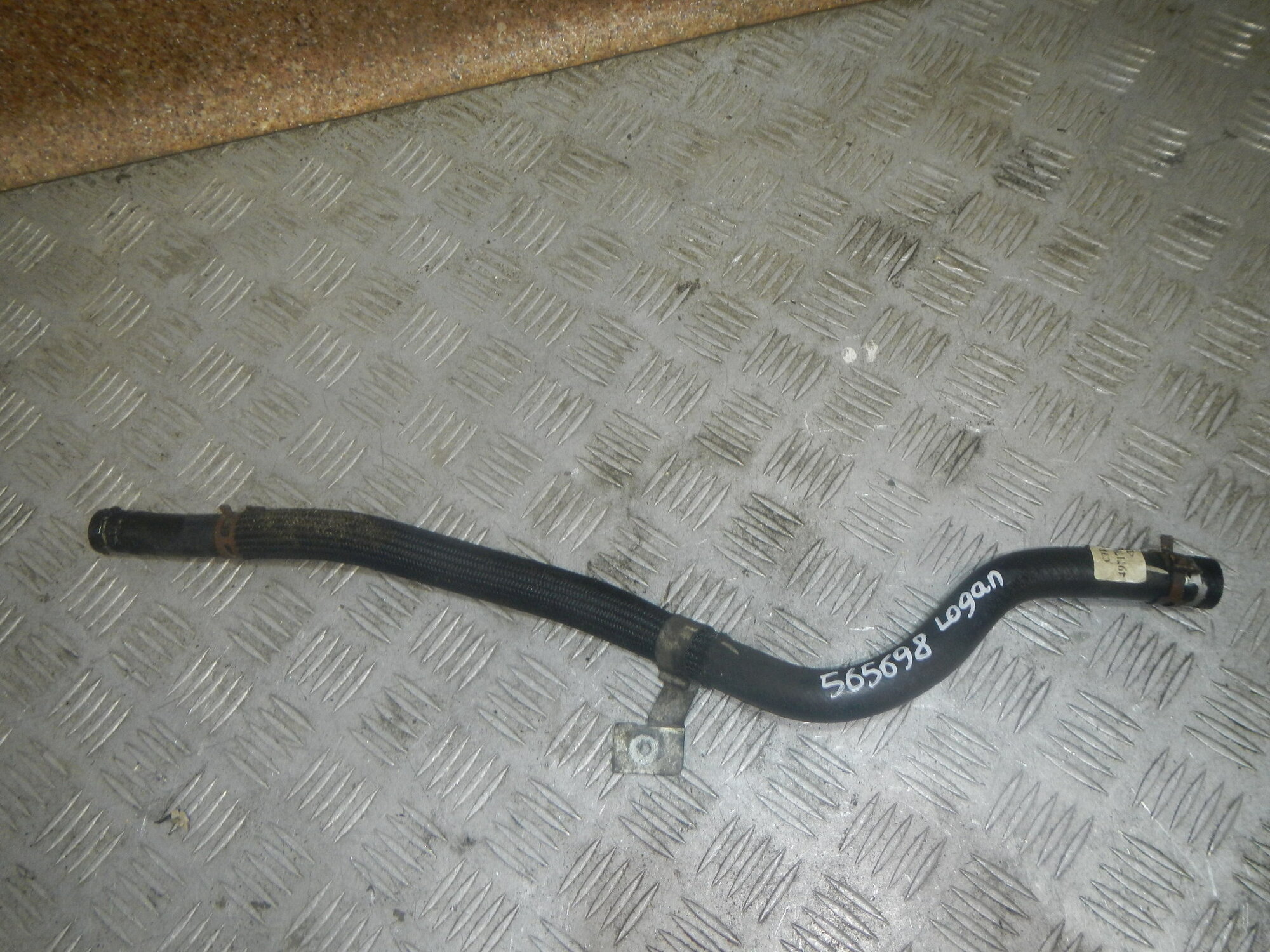 Б/У Шланг гидроусилителя, Renault (Рено)-LOGAN (14-) RENAULT LOGAN (14-) Без видимых повреждений. 565698 RENAULT арт. 49...