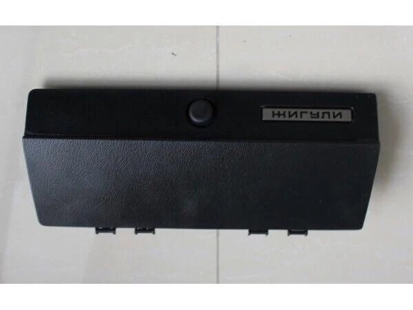 Крышка бардачка для а/м ВАЗ 2107 (в сборе)