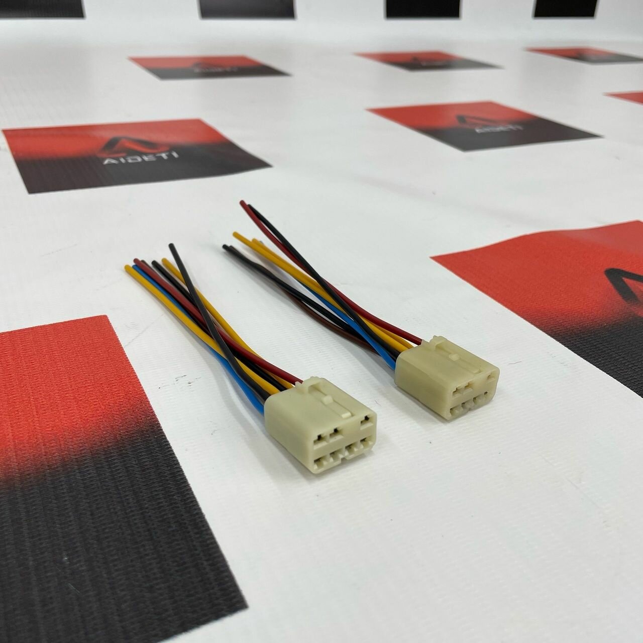 Фишки (разъем) соеденительные контакты управления электростеклоподъёмниками:2108-2115/Нива Урбан 4х4/ Kalina 1118