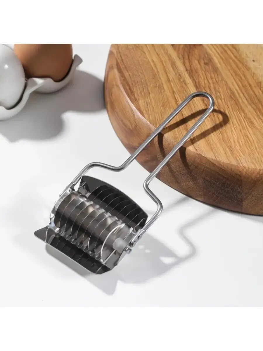 Нож для фигурной резки овощей и фруктов