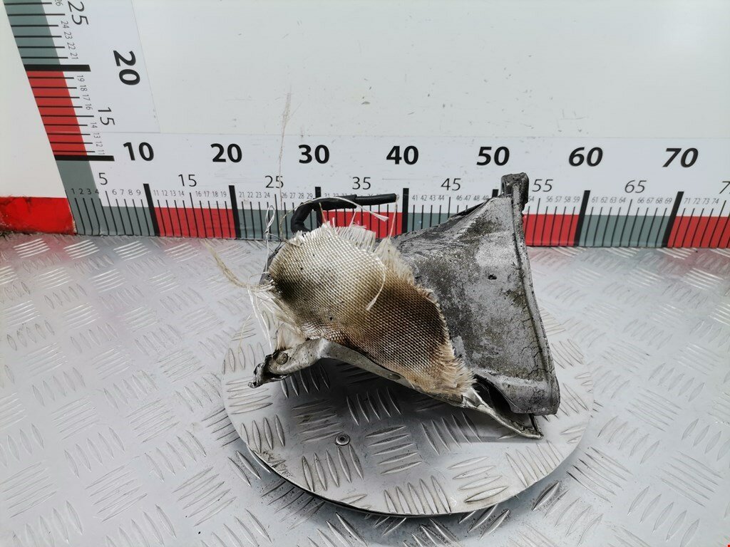 Кронштейн (крепление лапа) двигателя Audi A6 C5 4B0199352B арт. 1797859