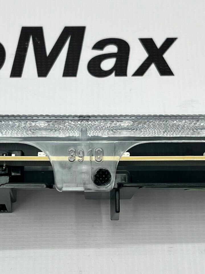 Дополнительный стоп сигнал Фольксваген Поло 5/Рапид. 6RU945087A. Оригинал.