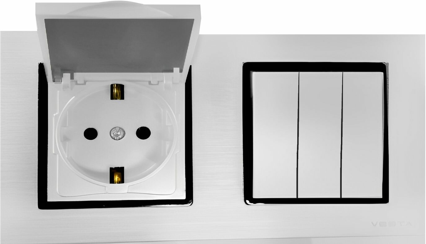 Блок с рамкой из алюминия Выключатель 3-клавишный + Розетка с заземлением с крышкой Metronex-Electric Exclusive Silver