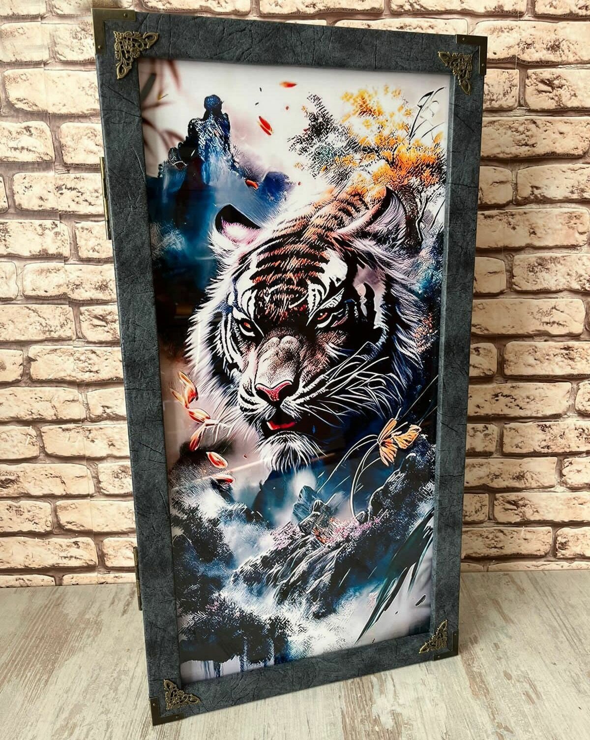 Нарды подарочные "Крадущийся Тигр" RS, большие 60 на 60 см, из натурального дерева, игровое поле под стеклом