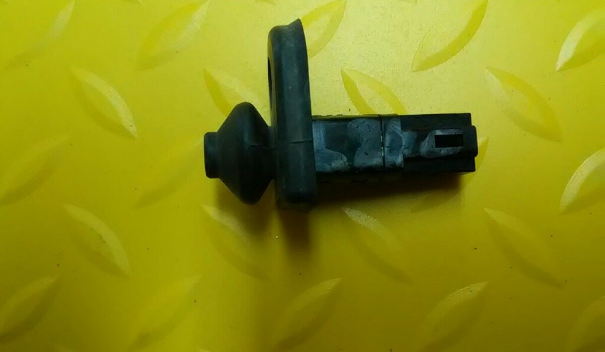 Концевик L200 (K6,K7) Mitsubishi