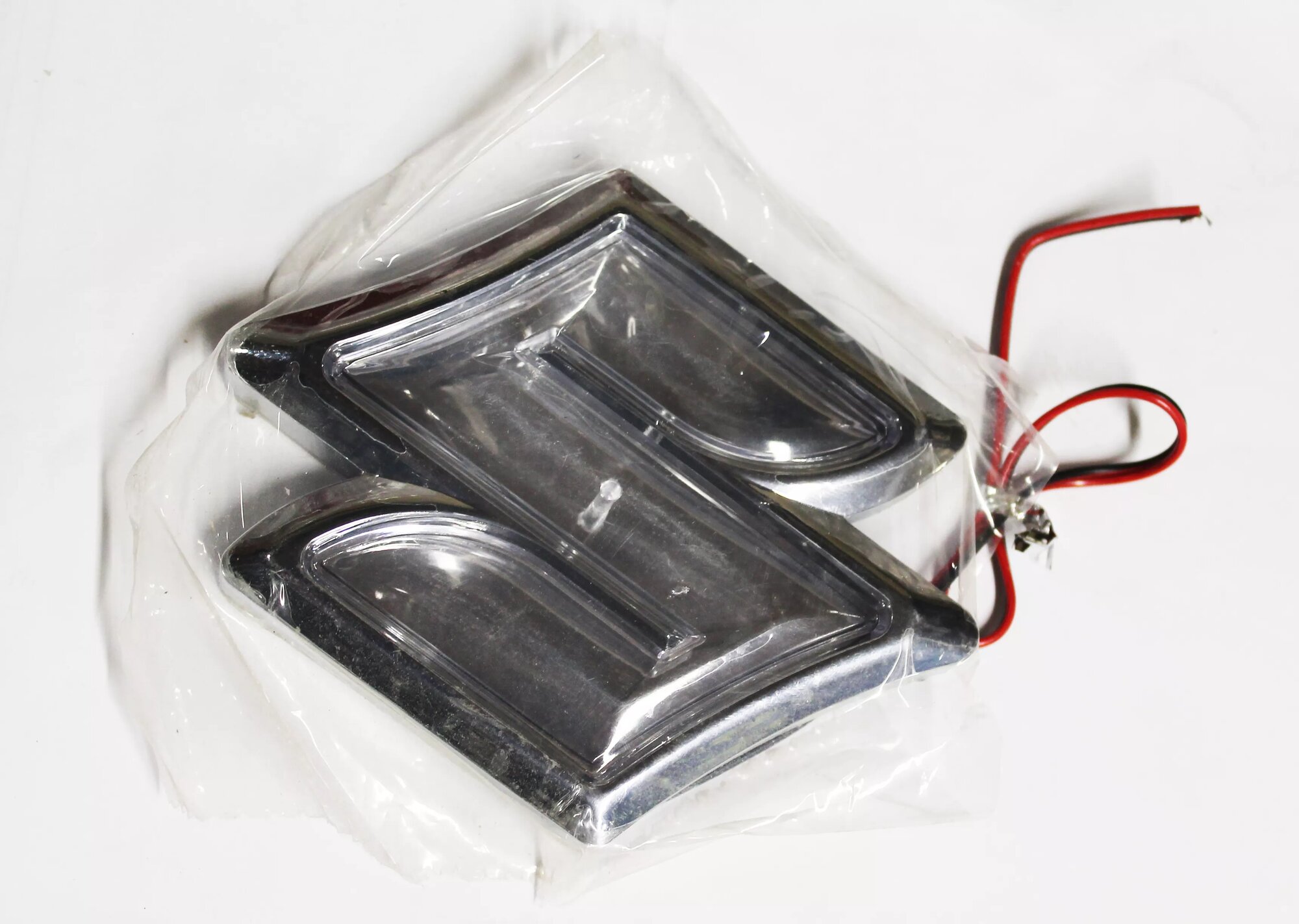 Эмблема светодиодная Ledotex 3D логотип SUZUKI White 8.0x8.0