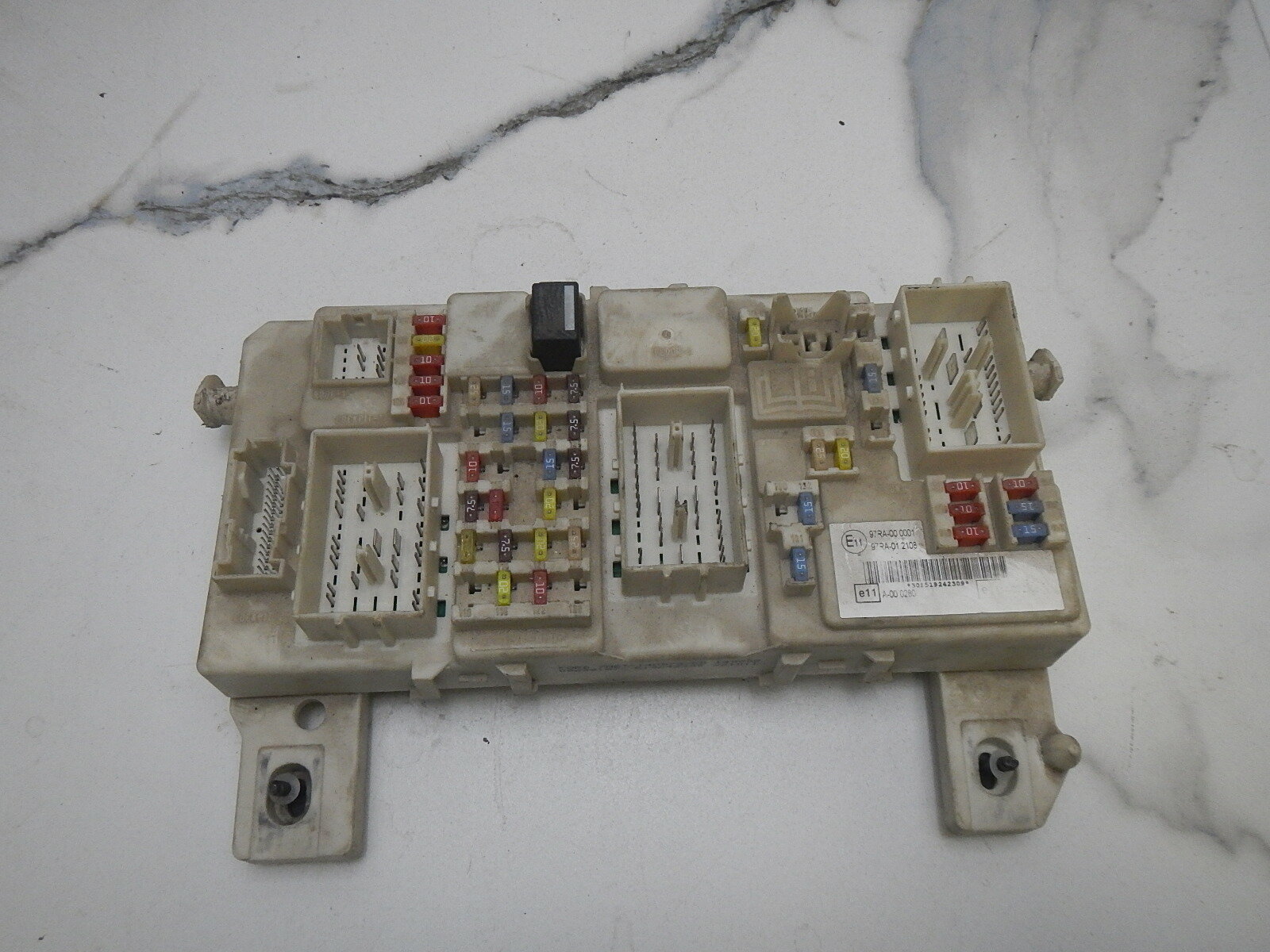 Б/У Блок предохранителей, Ford (Форд)-FOCUS 2 (08-11) FORD FOCUS 2 (08-11) 2.0 Без видимых повреждений. 627606 FORD арт. ...