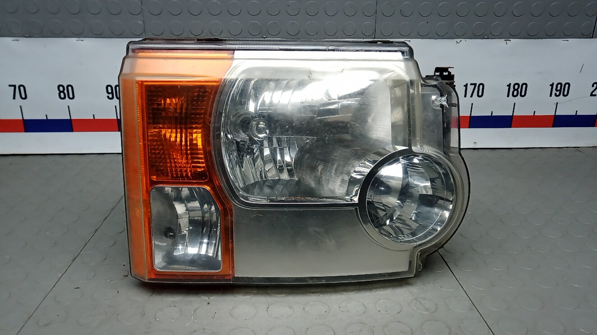 Фара правая LAND ROVER DISCOVERY 3